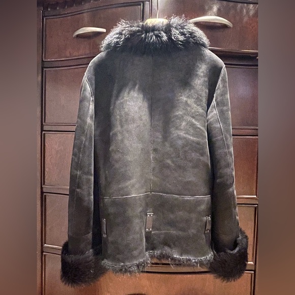 Gucci | Jackets & Coats | Gucci Fur Coat | Poshmark